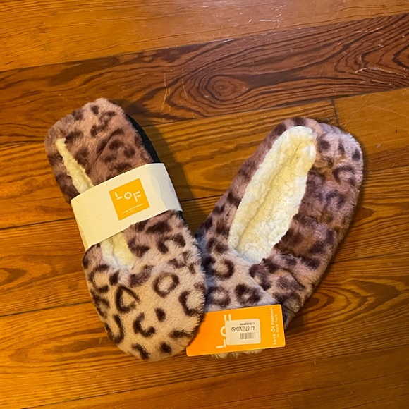 Love Of Fashion | Shoes | Leopard Print Slippers | Poshmark